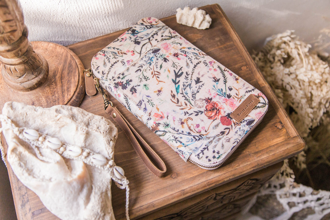 Traveler's Wallet - Blush Fable | Stylish, Designer Camera Bags for ...
